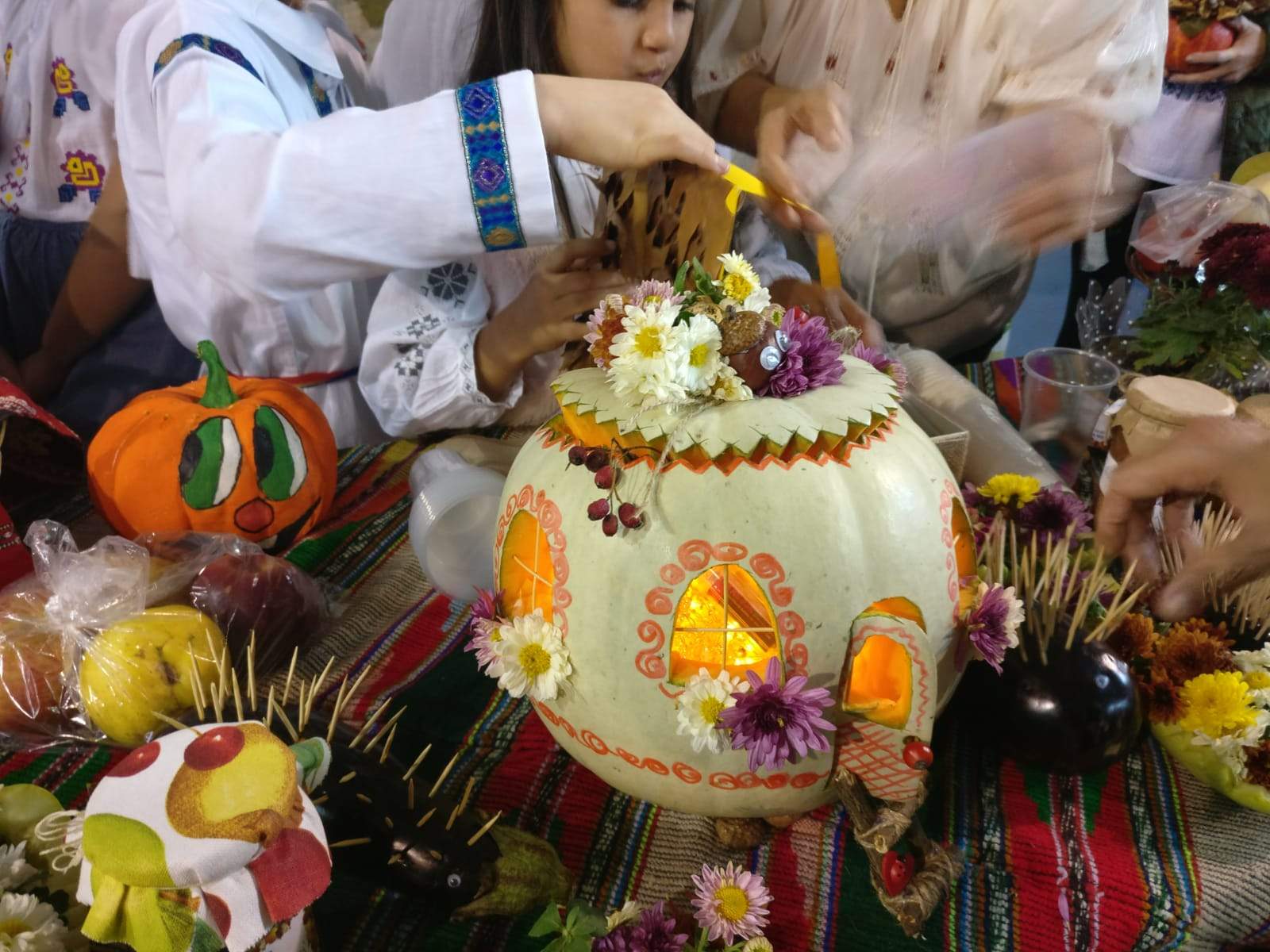 DePrahova - FOTO| ”Festivalul Toamnei”, un eveniment inedit organizat ...